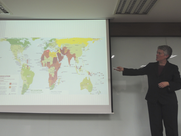 “동성 결혼, 사실에 기반해 객관적으로 바라봐야”